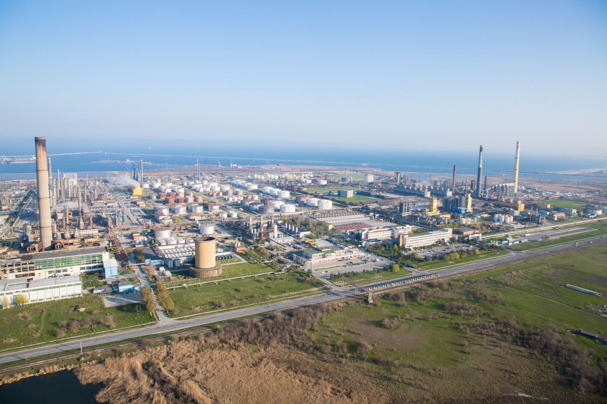 Rompetrol | Rompetrol Rafinare, record volume of crude oil processed in ...