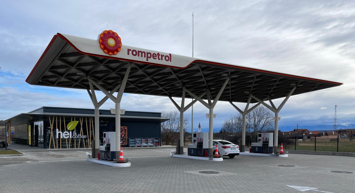 Rompetrol | Rompetrol a deschis două noi centre de servicii integrate pe A1